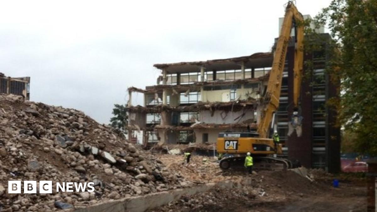 Coventry Friargate: Station's Copthall House demolished - BBC News
