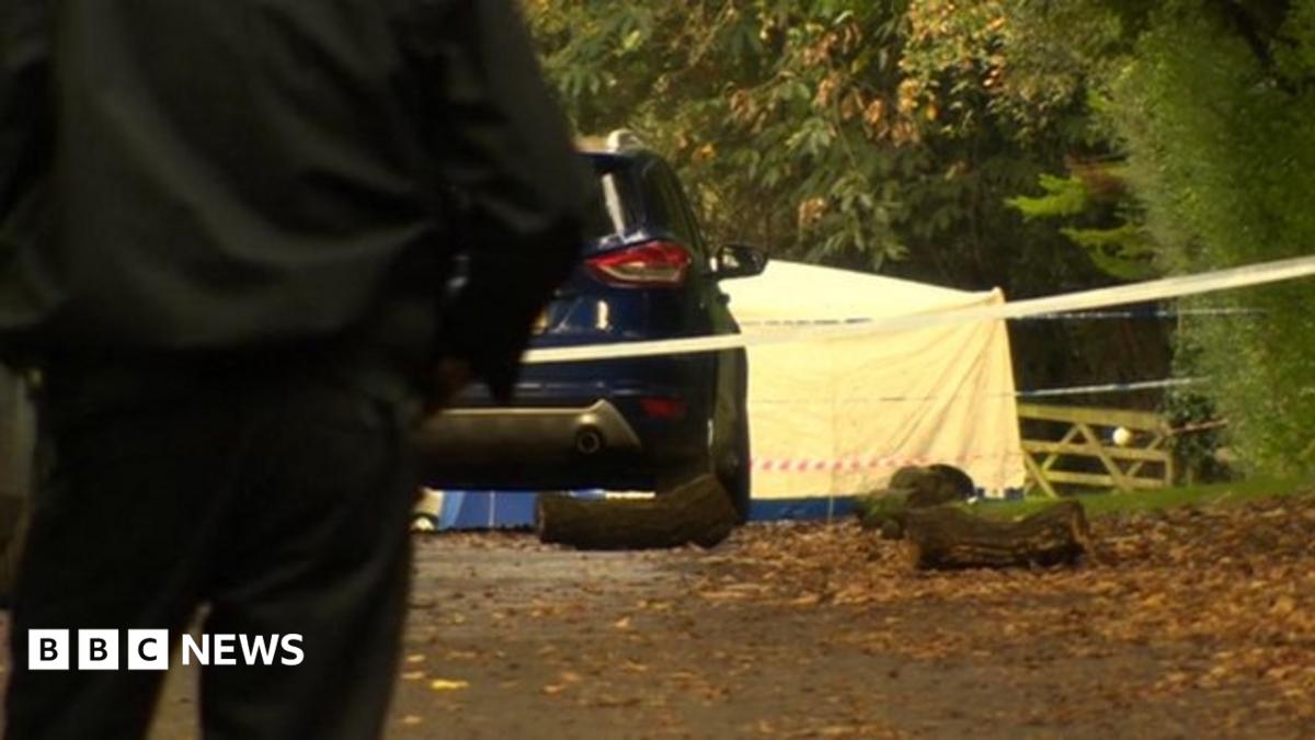 Murder charge over Dartford car fire body - BBC News