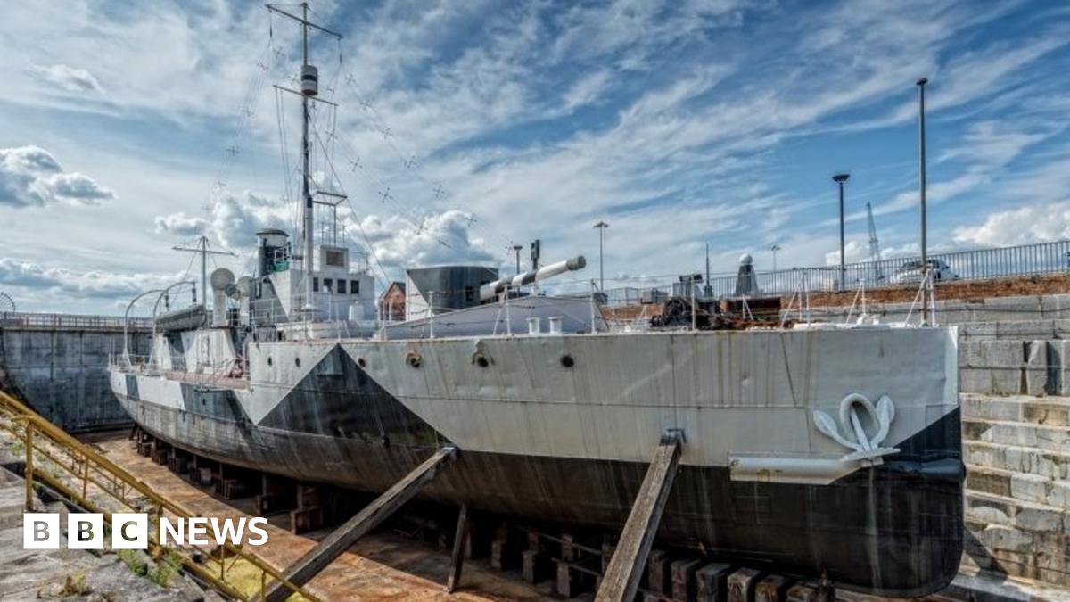 Last WW1 Gallipoli ship HMS M33 to open to public - BBC News