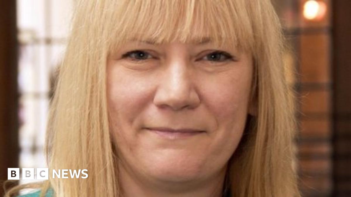 Calne's John Bentley School head teacher steps aside during ...