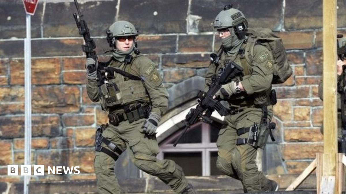 Ottawa shootings: Canada not intimidated says PM Harper - BBC News