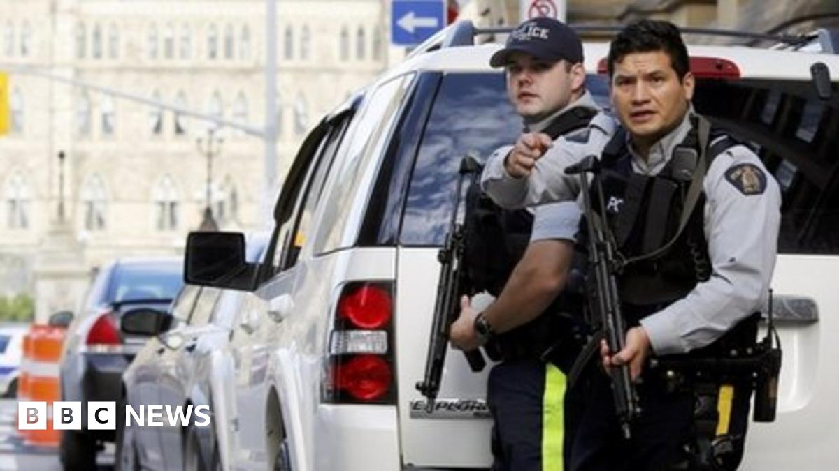 In pictures: Ottawa shootings - BBC News
