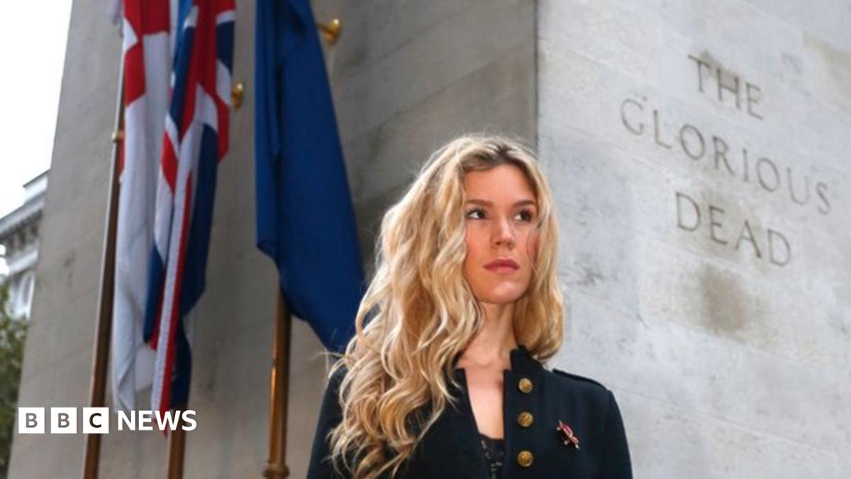 Poppy Appeal opens with all-day Cenotaph vigil - BBC News
