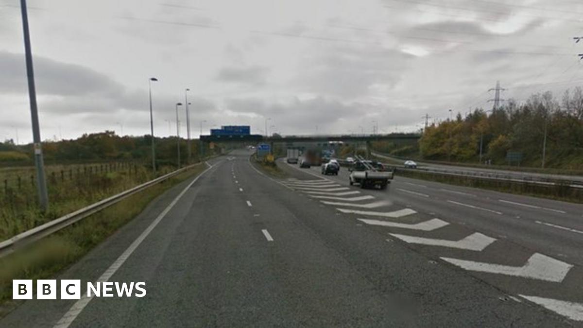 M42 junction work delays warning - BBC News