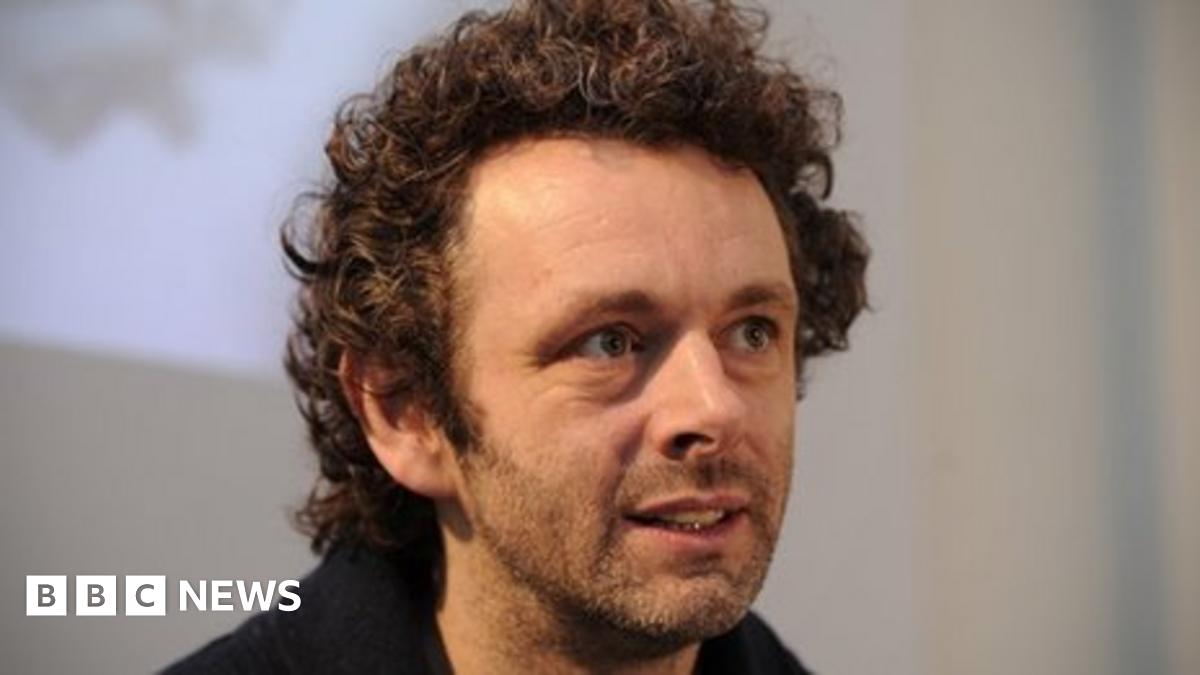 Sheen's Under Milk Wood in New York for Dylan Thomas centenary - BBC News