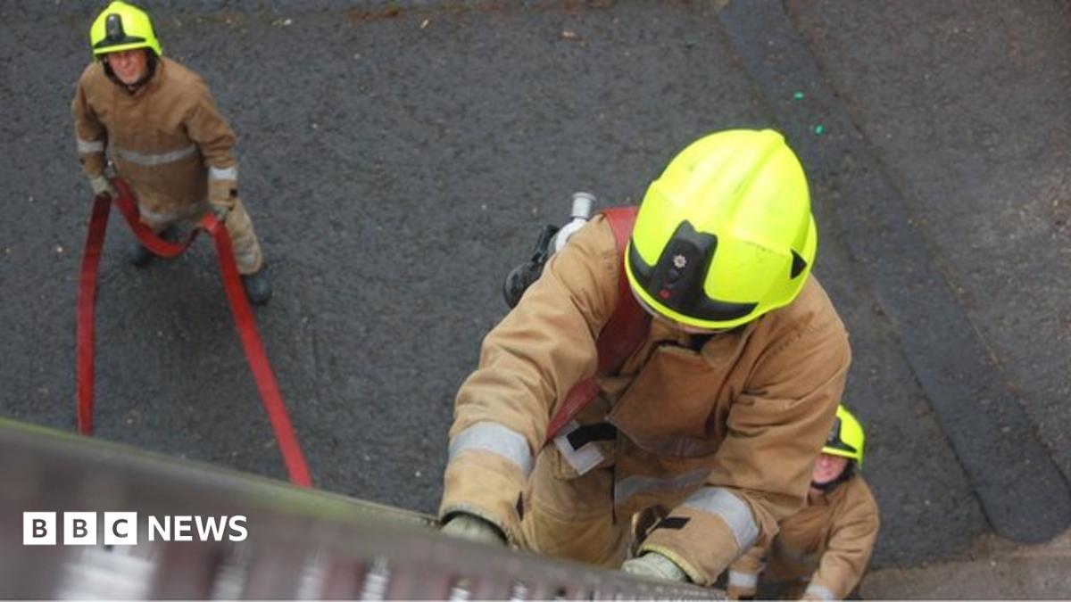 Suspicious fire causes £100,000 damage in Fife - BBC News