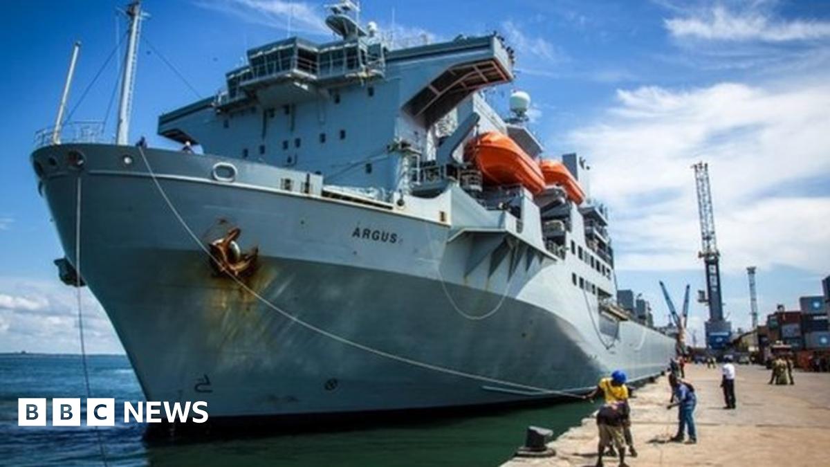 Ebola outbreak: RFA Argus arrival gives rise to hope - BBC News