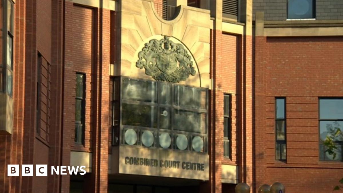 Scunthorpe man guilty of stabbing pregnant ex-girlfriend - BBC News