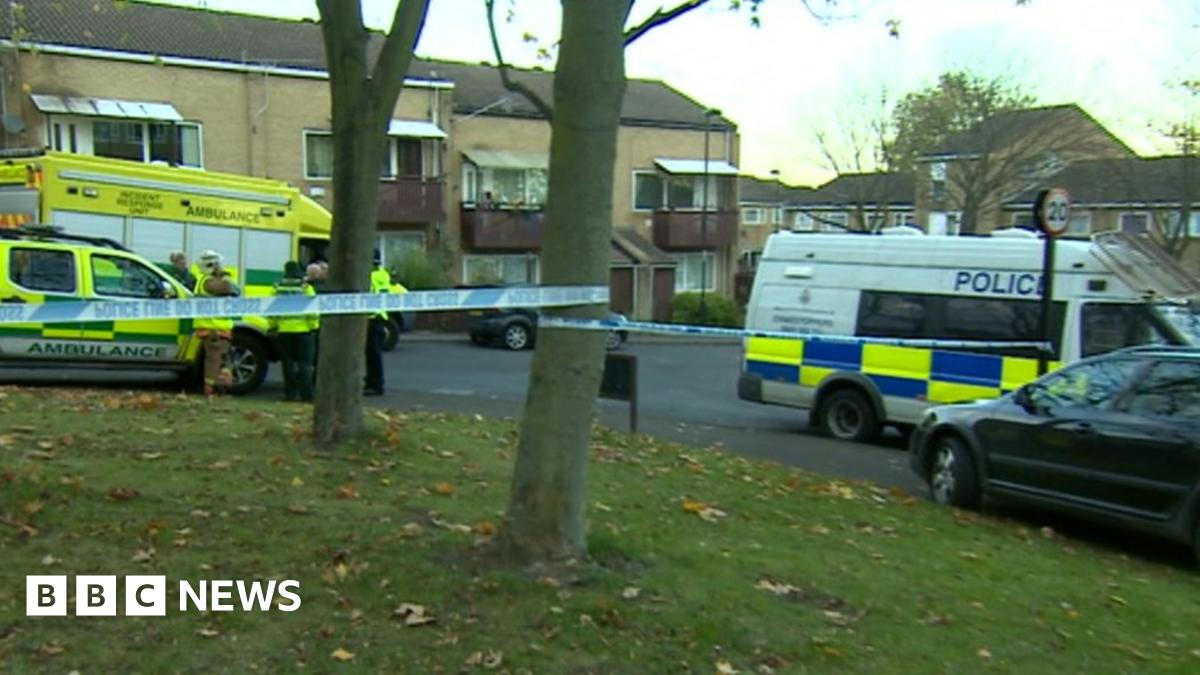 Hamilton Place bomb alert: Terrorism 'ruled out' - BBC News