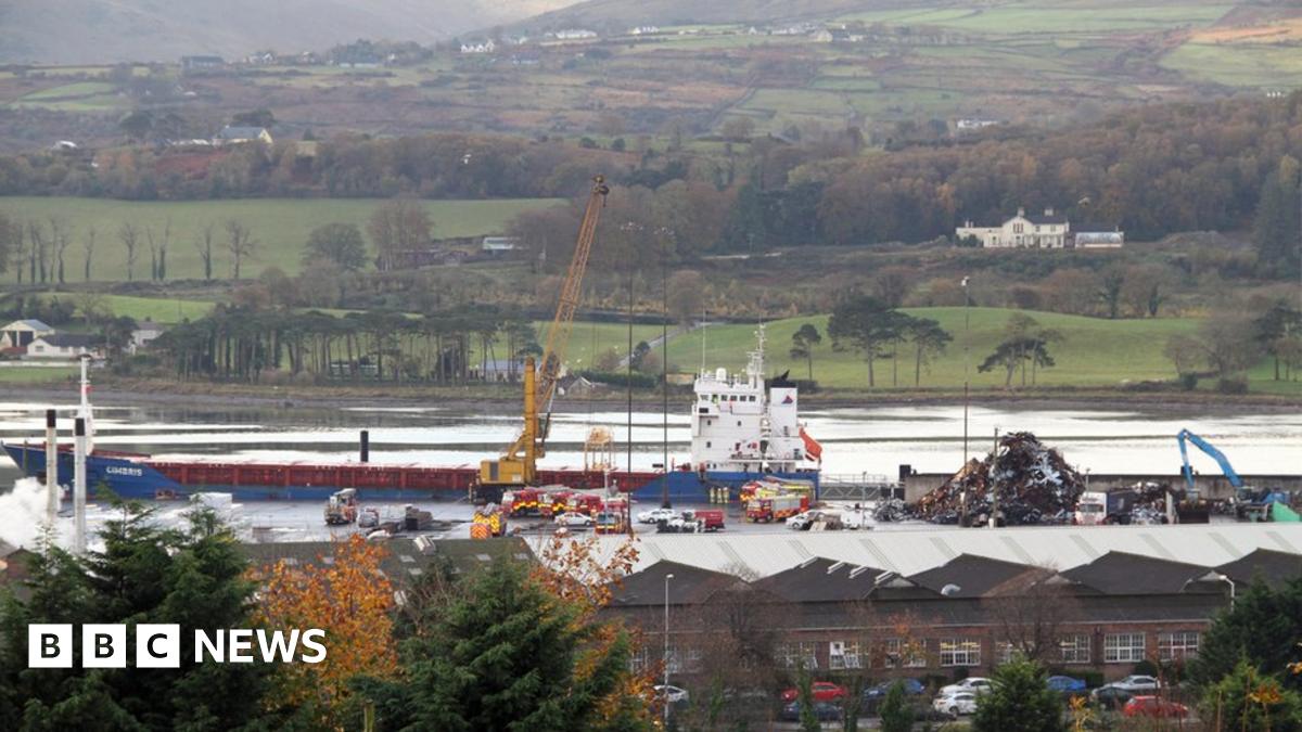 Fire on board cargo ship in Warrenpoint Harbour under control - BBC News