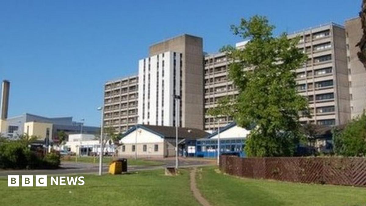 Cleanliness concerns persist at Gartnavel Hospital in Glasgow - BBC News