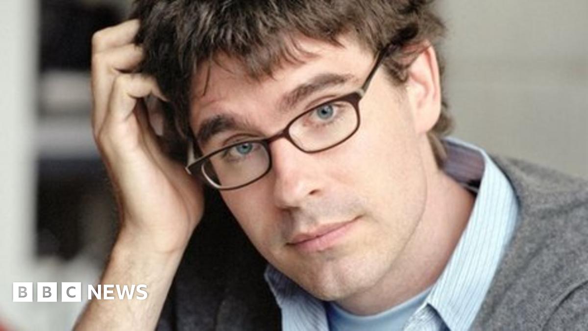 Joshua Ferris wins International Dylan Thomas prize - BBC News