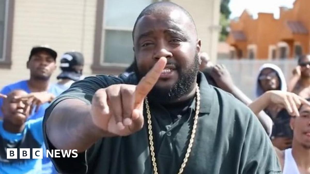 Rapper Big Paybacc is shot dead at Los Angeles burger joint - BBC News