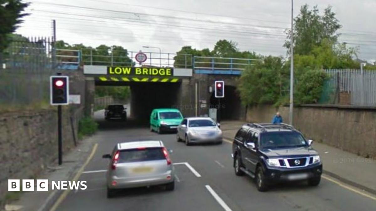 Low bridge in Grantham struck 15 times is reinforced - BBC News