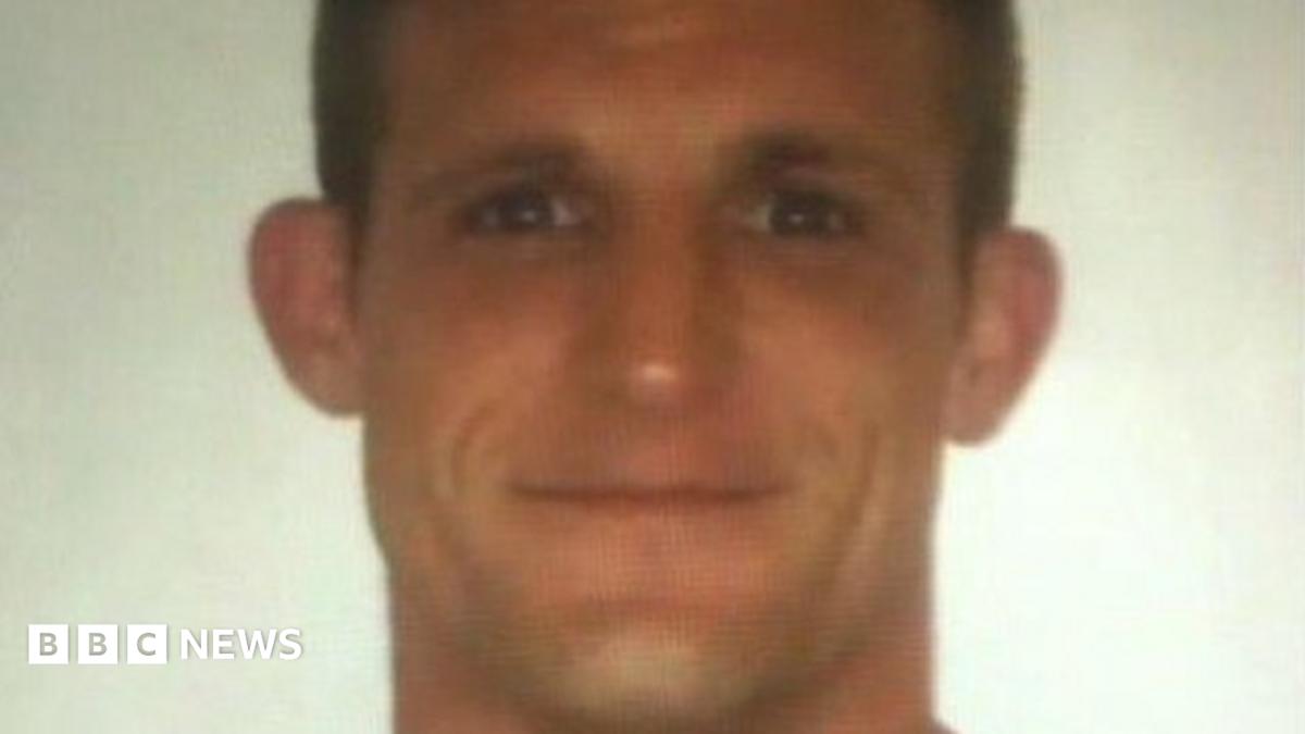 Matthew Williams: Killer found bent over lifeless victim - BBC News