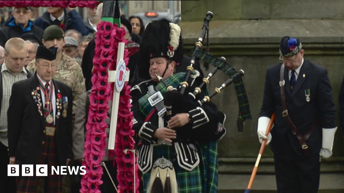 War dead remembered across Scotland - BBC News