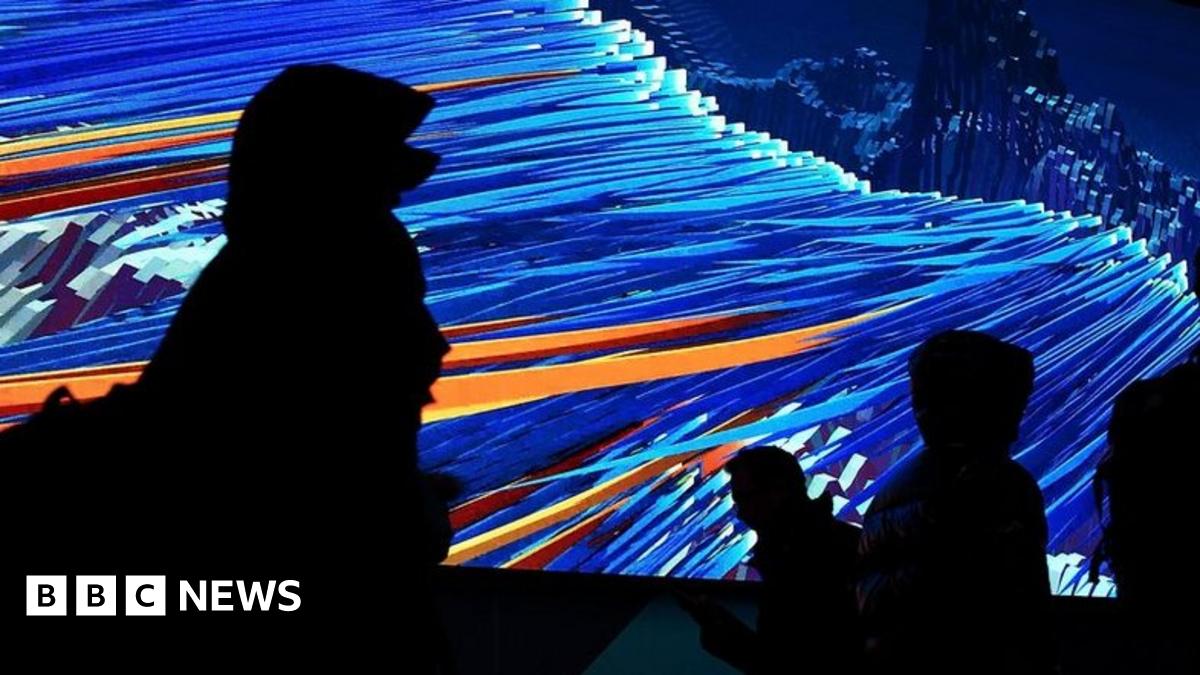 Day in pictures: 19 November 2014 - BBC News