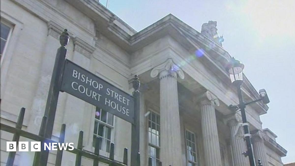 Carlin brothers face 89 charges over Derry violence - BBC News