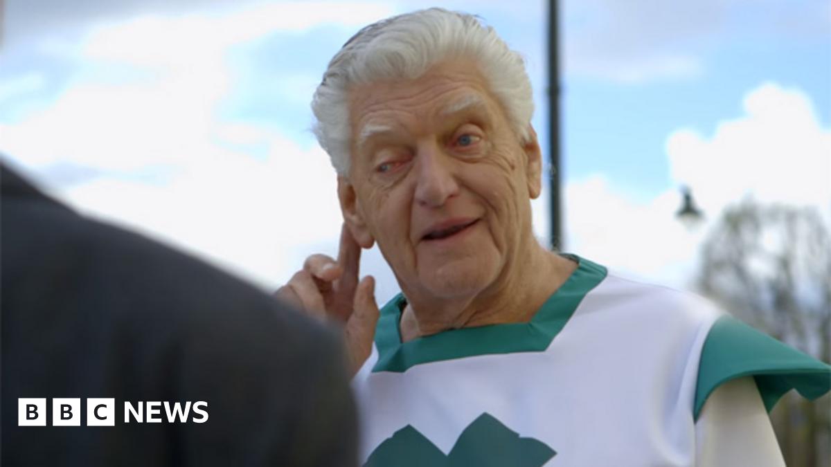 Green Cross Code Man back on screen - BBC News