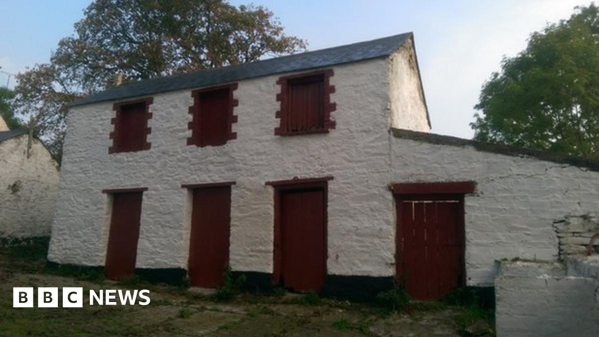 Billy Brennan's barn: Famous barn in Patrick Kavanagh poem for sale ...