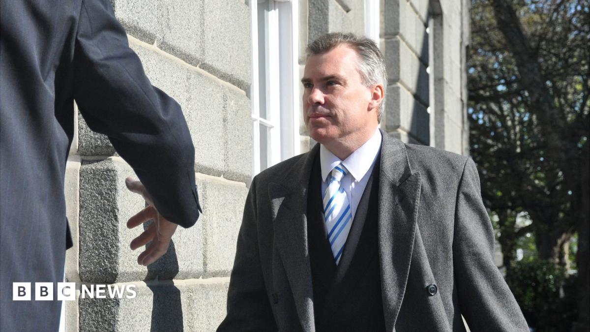 Guernsey public services minister elected - BBC News