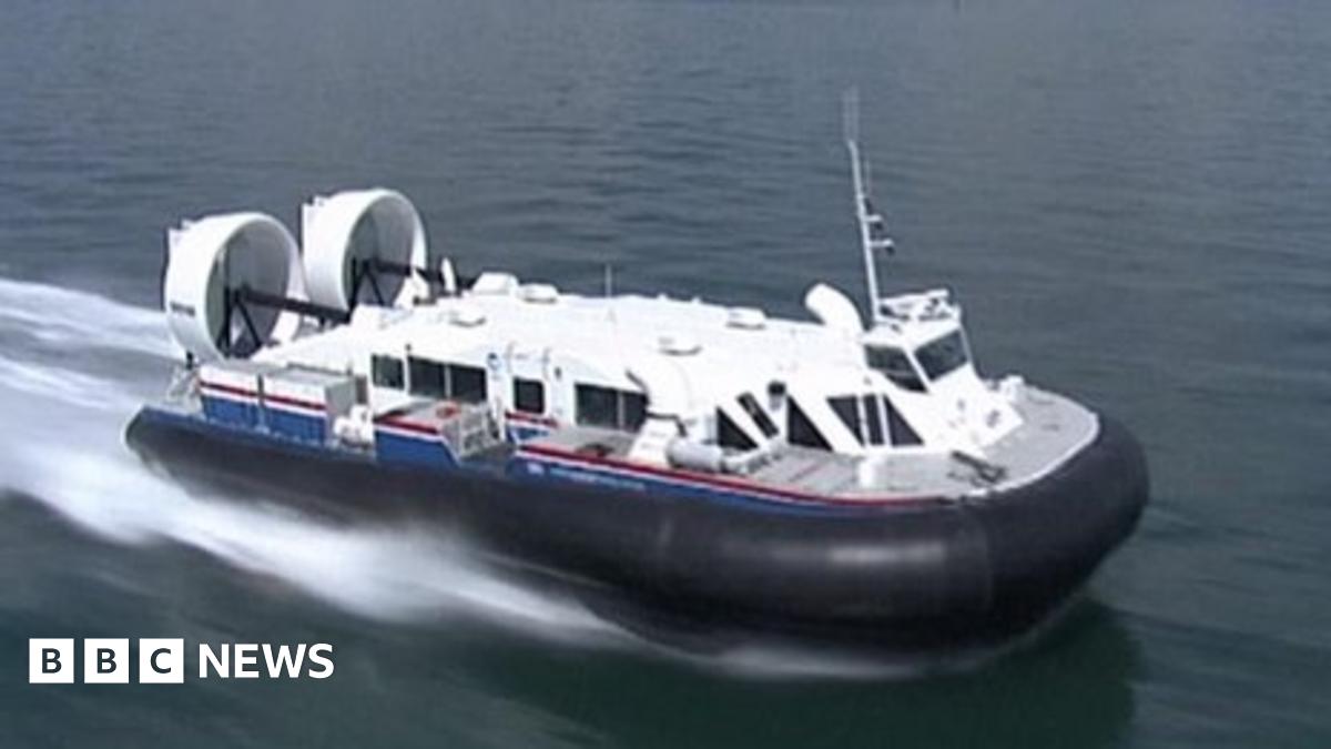 Hovertravel building new hovercraft for Solent crossing - BBC News