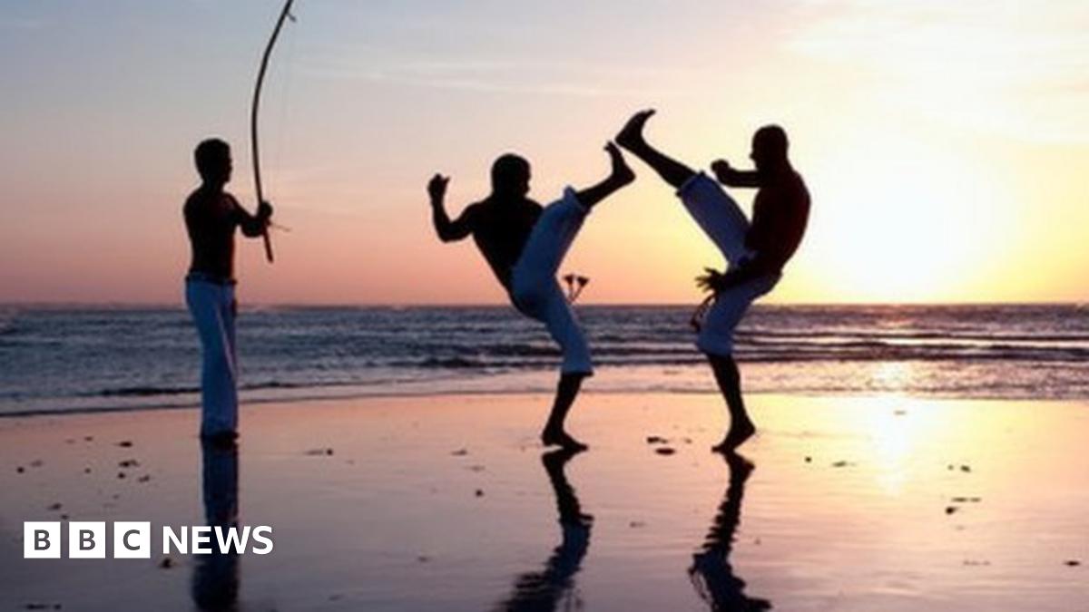 Brazil's capoeira gains UN cultural heritage status - BBC News
