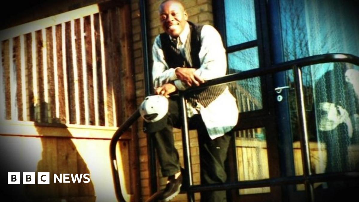 G4S deportee Jimmy Mubenga was 'not forced down', court hears - BBC News