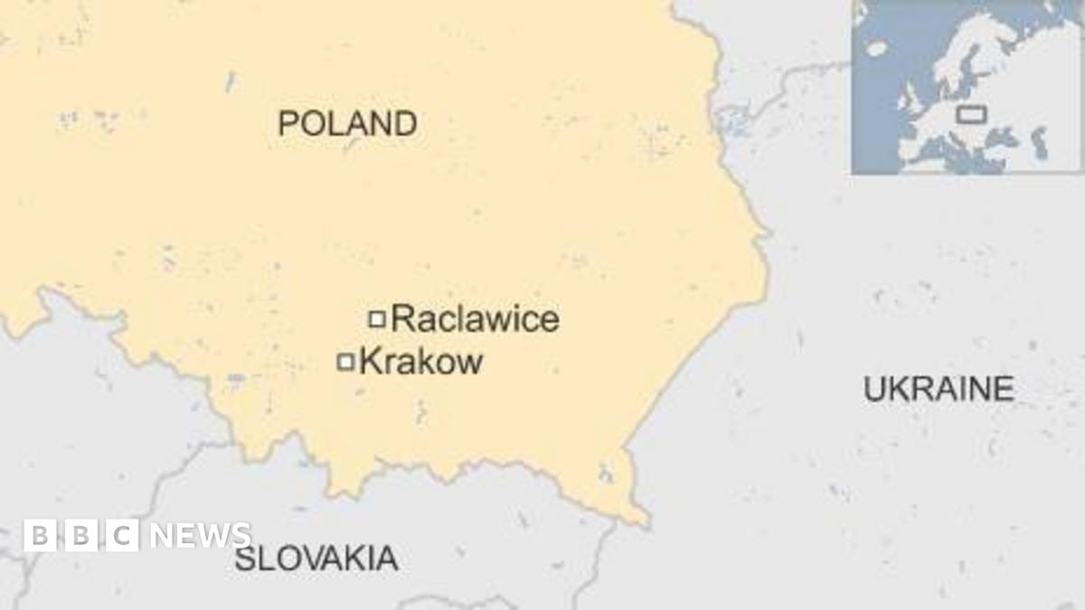 Polish toddler 'improving' after night in freezing cold - BBC News