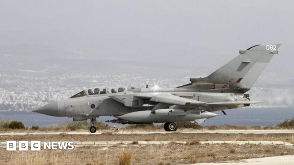 'Morale poor' among UK crews at RAF Akrotiri, Cyprus - BBC News
