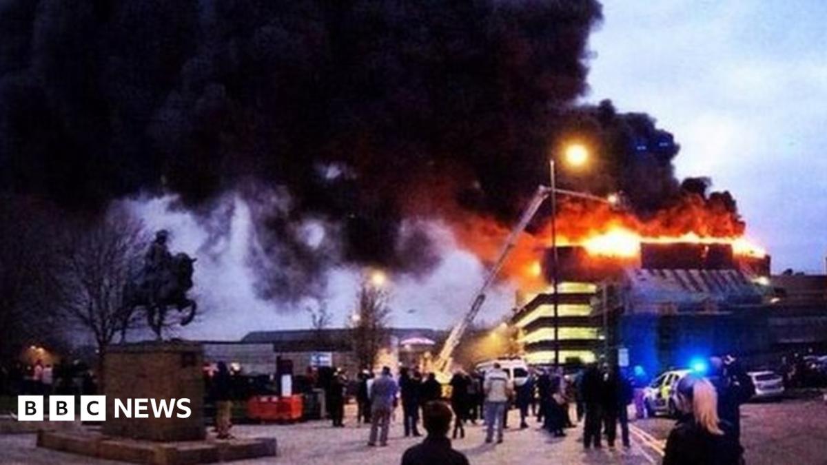 Assembly Rooms fire: Council tries to recover £5.5m loss - BBC News