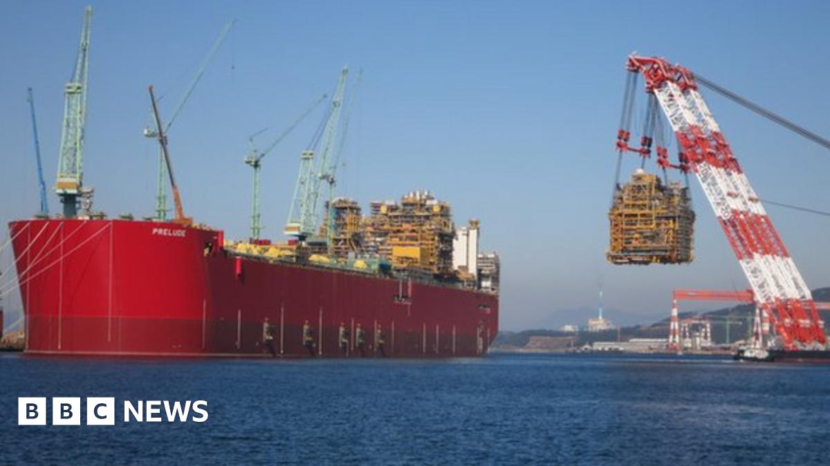 The largest vessel the world has ever seen - BBC News