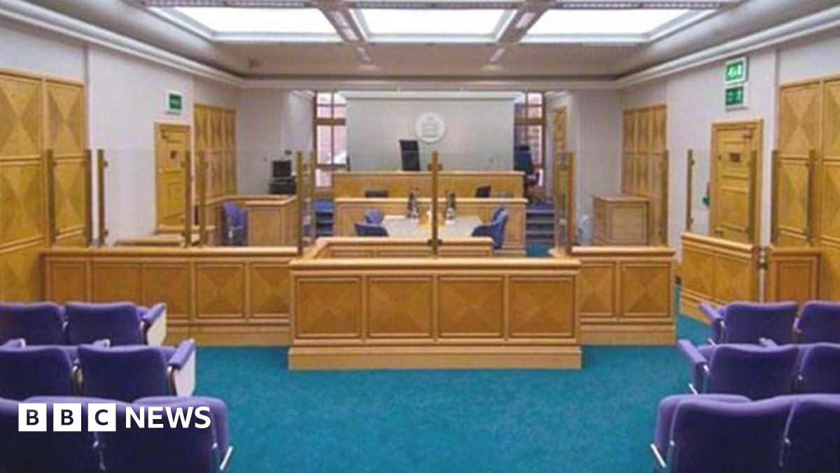 Young people focus in sentencing council guidelines - BBC News