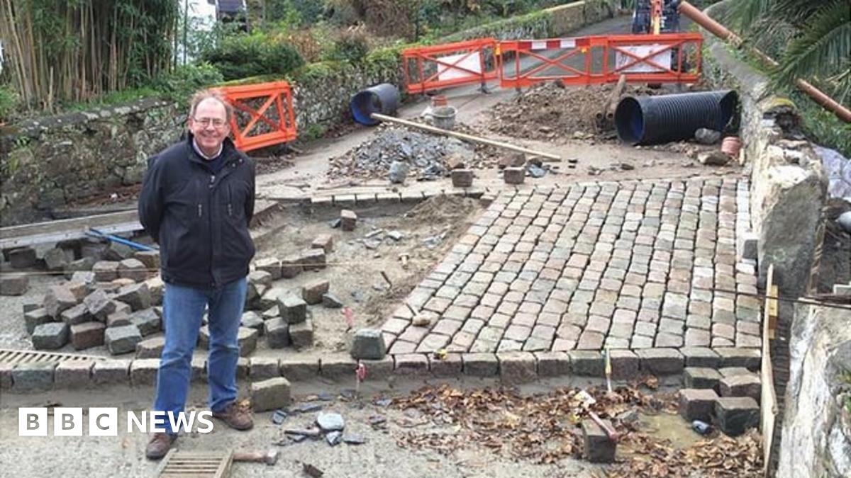 Flood defence for National Trust of Guernsey properties - BBC News