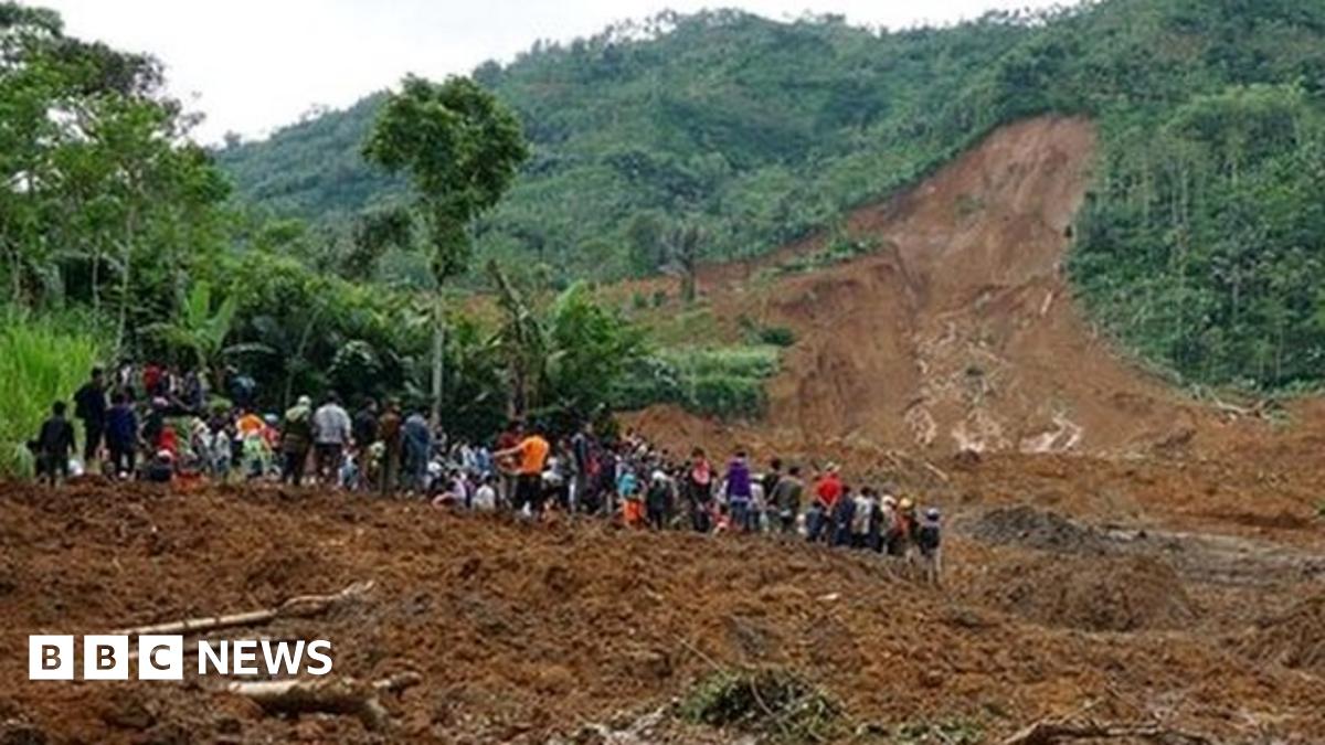 Indonesia landslide: Many missing in Java - BBC News