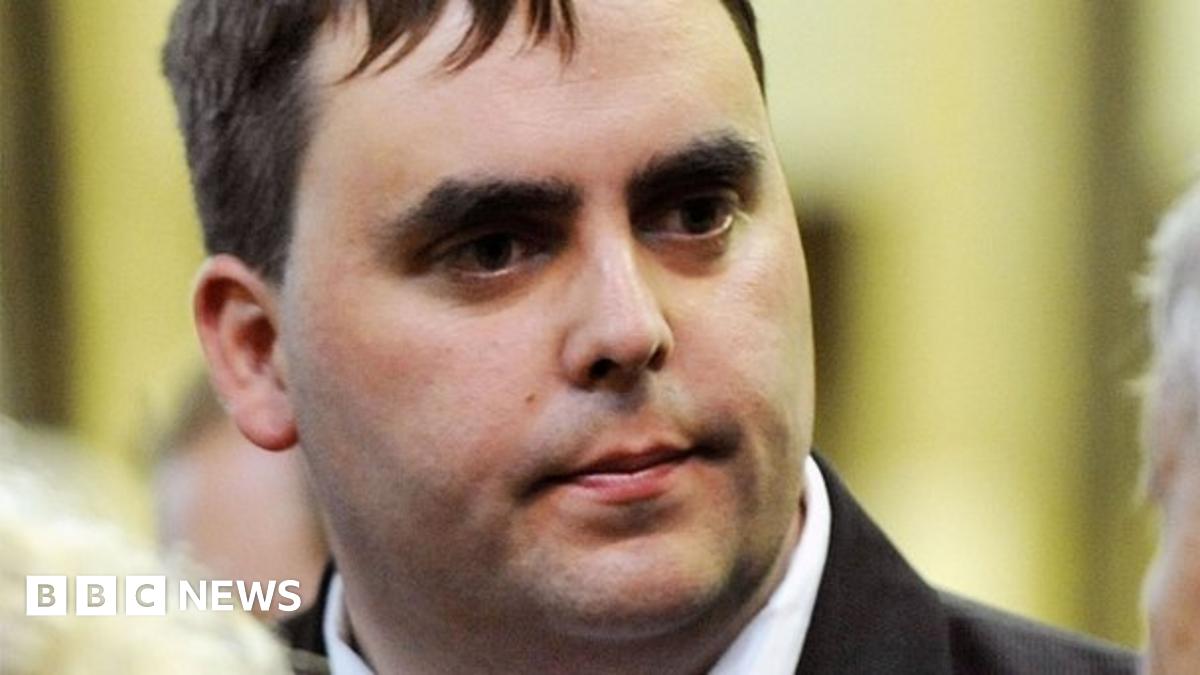 Kerry Smith quits as UKIP parliamentary candidate - BBC News