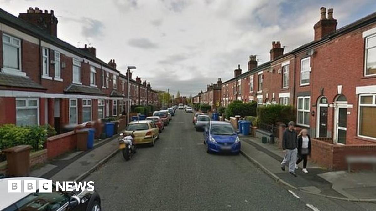 Stockport attack: Three held on suspicion of attempted murder - BBC News