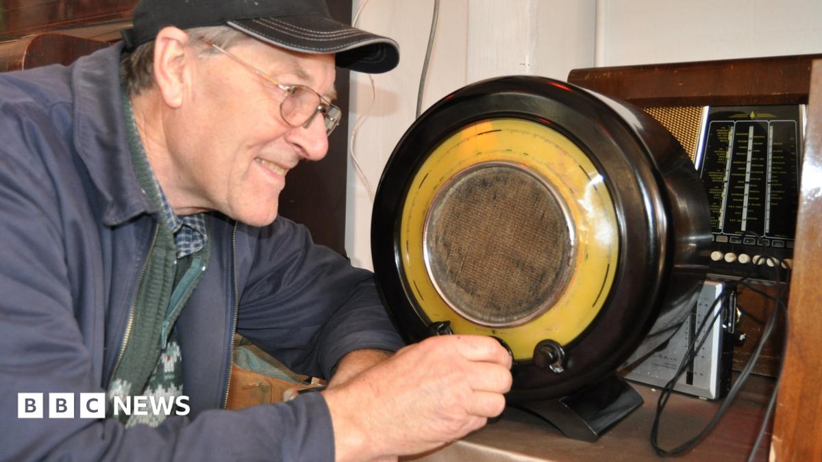 Monks Eleigh radio museum: Paul Goodchild finds home for 500 sets - BBC ...