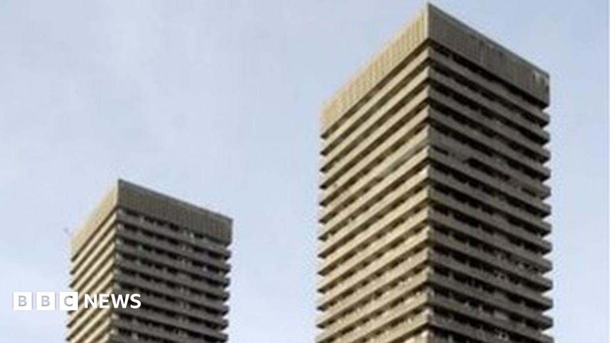 Scotland's tallest residential high-rise flats come down - BBC News