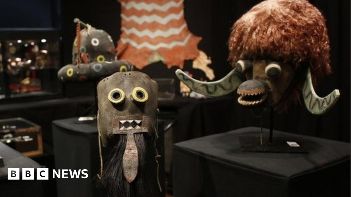 Navajo tribe buys back sacred masks at Paris auction - BBC News
