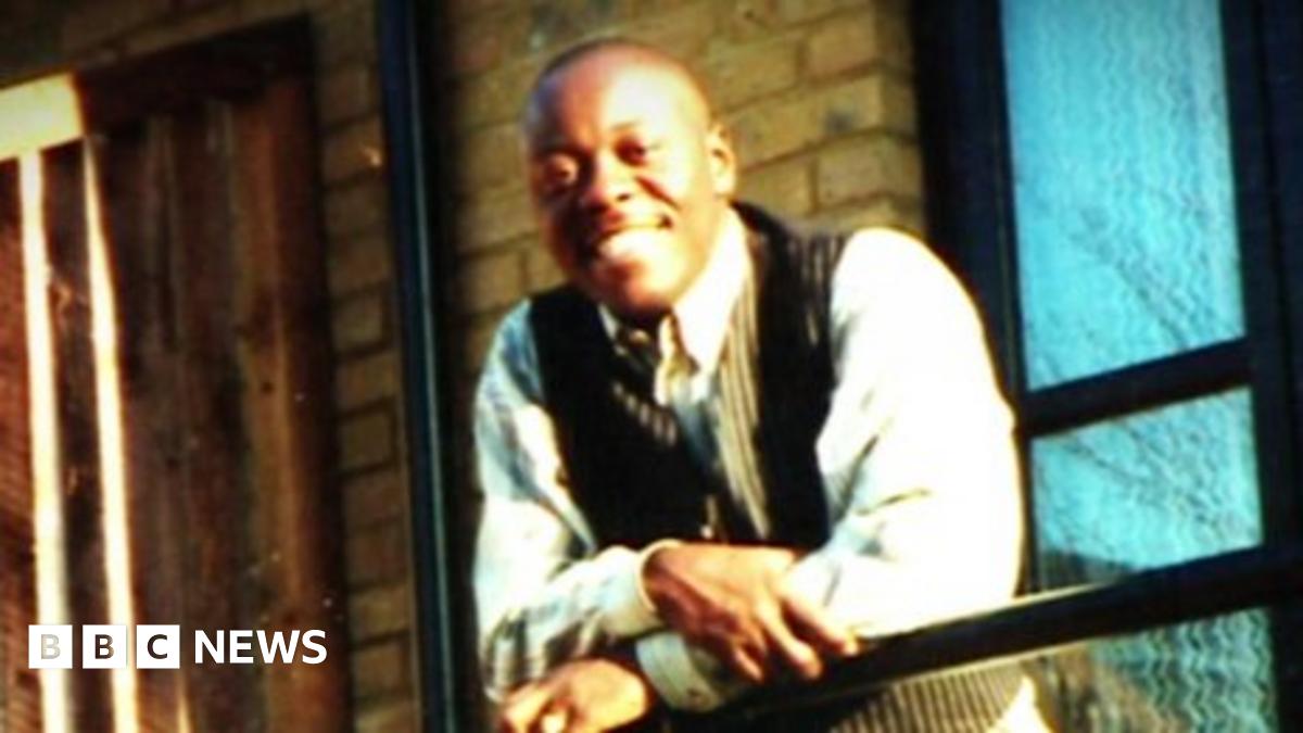 G4S guards cleared over Jimmy Mubenga death - BBC News