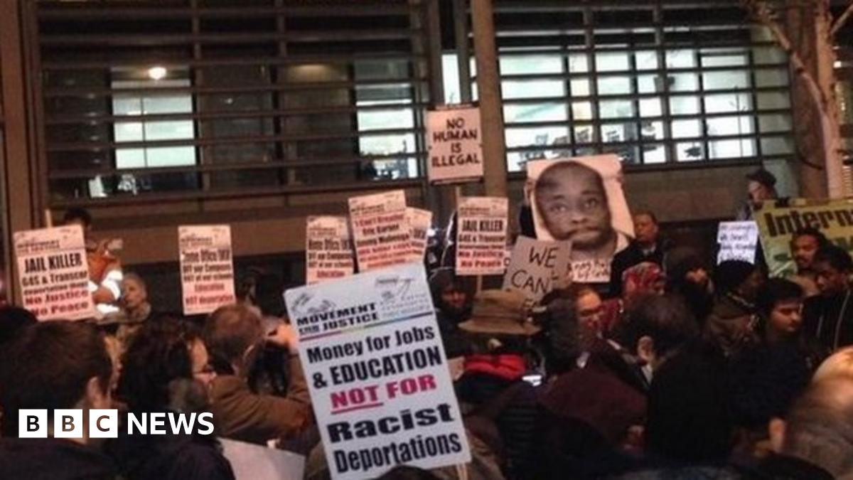 Jimmy Mubenga death: Protest over G4S trial verdicts - BBC News
