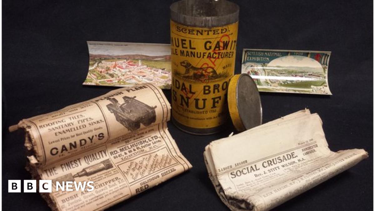 Time capsule found at The Royal College of Surgeons of Edinburgh - BBC News