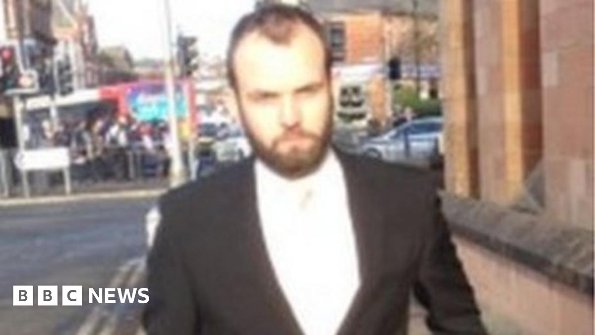 Police officer Colin Rae sentenced for threats cover up - BBC News