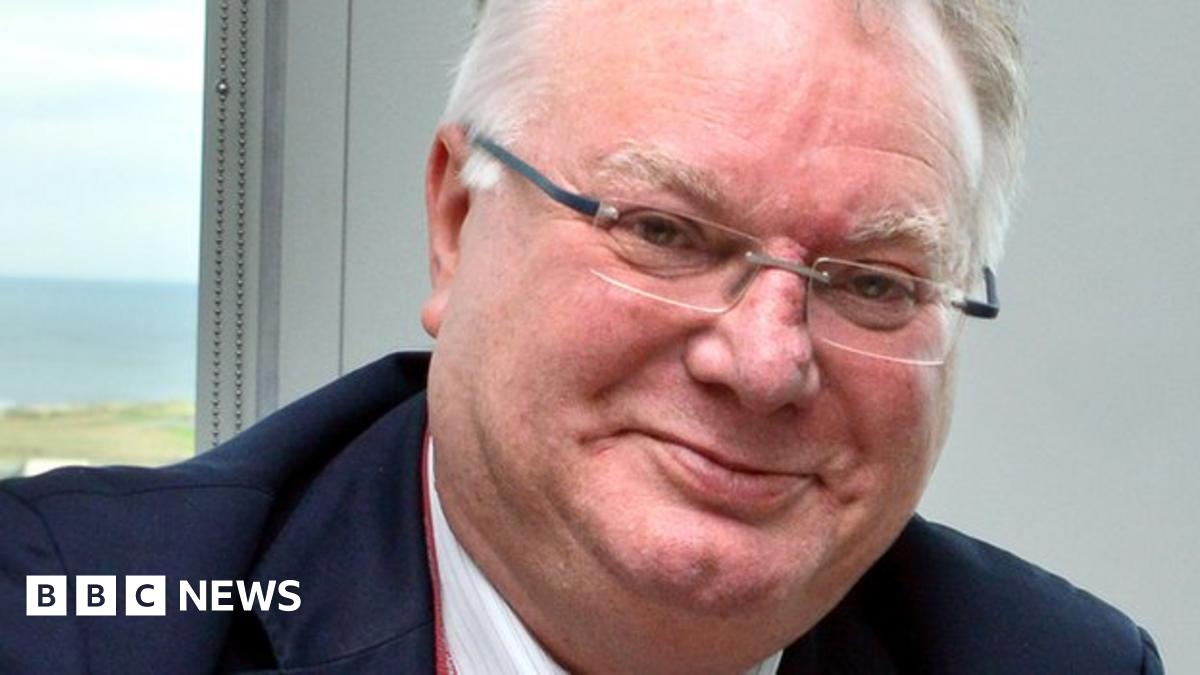 Prof Stephen Logan named as new NHS Grampian chairman - BBC News