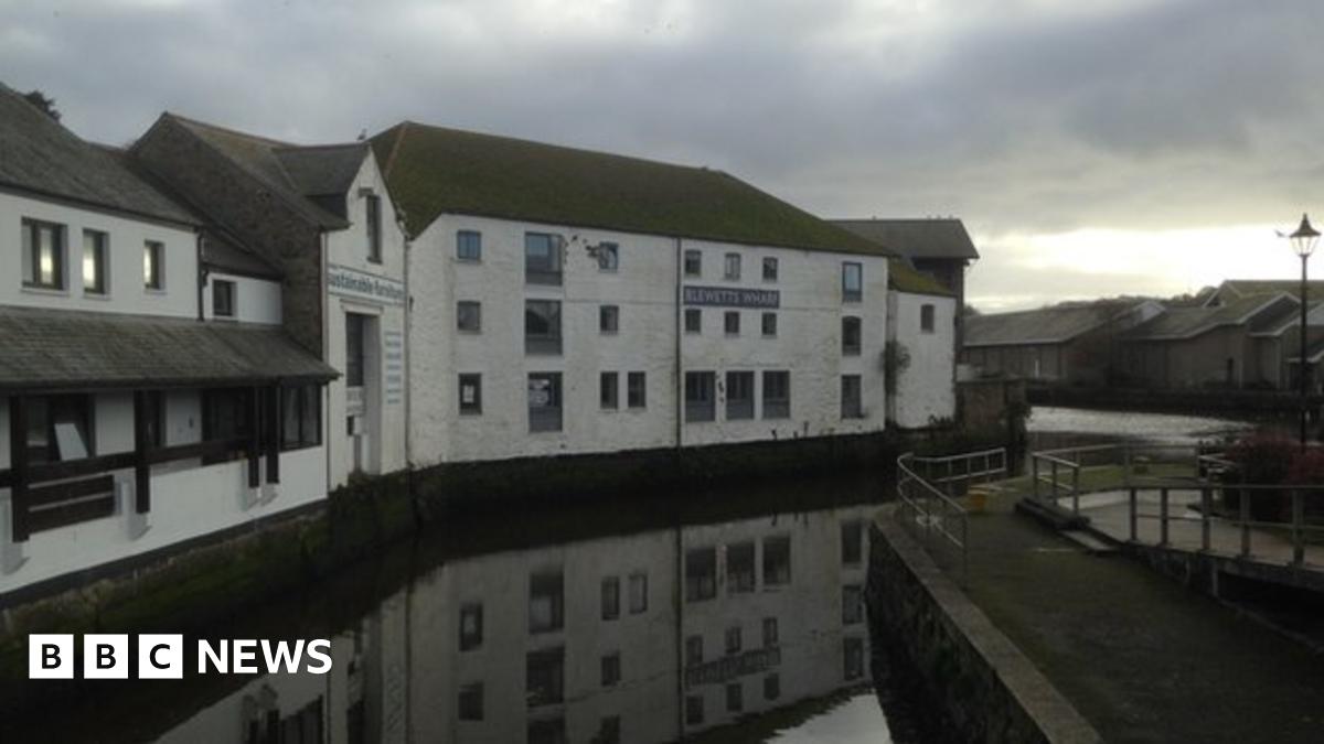 Premier Inn proposed for Truro's Old Bakery riverside site - BBC News