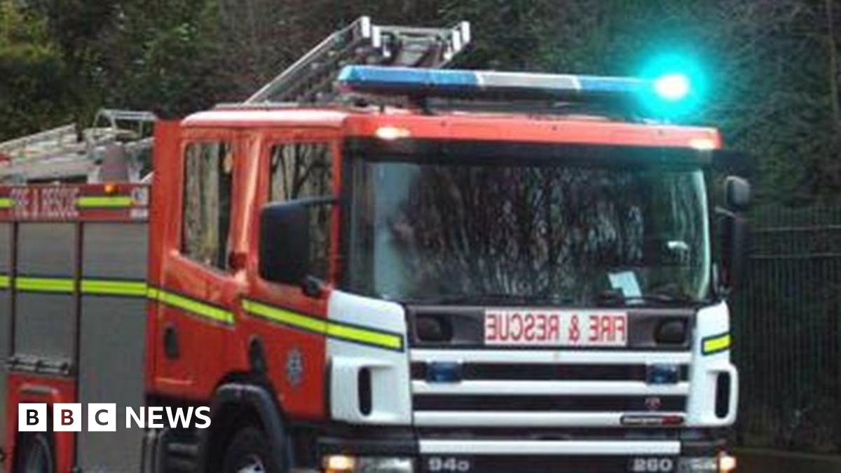 Fire at Rotherham's Sterecycle plant - BBC News