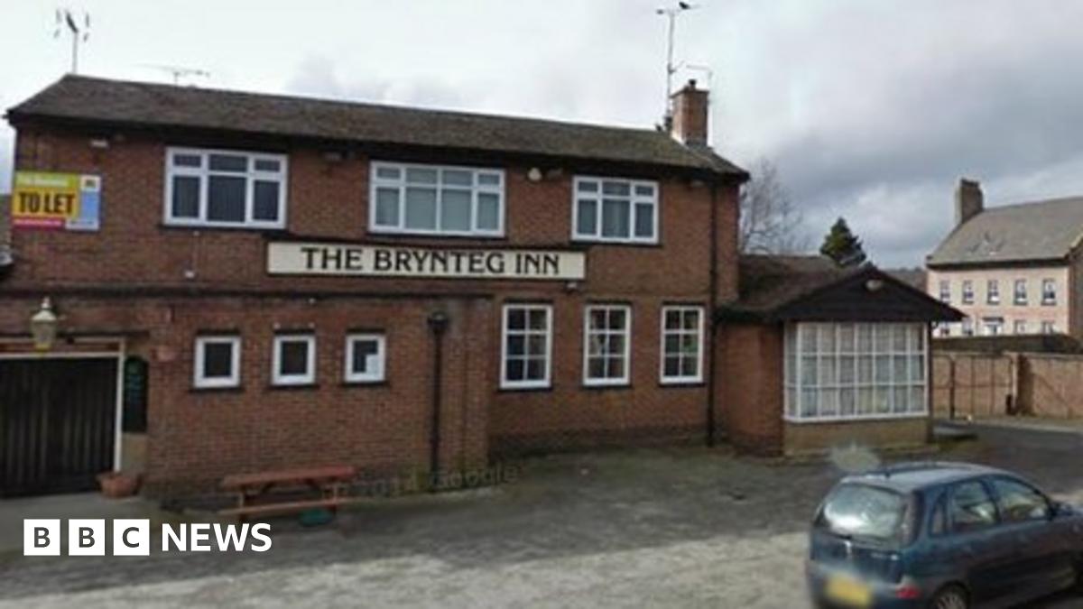 Wrexham's Brynteg Inn set to make way for housing - BBC News