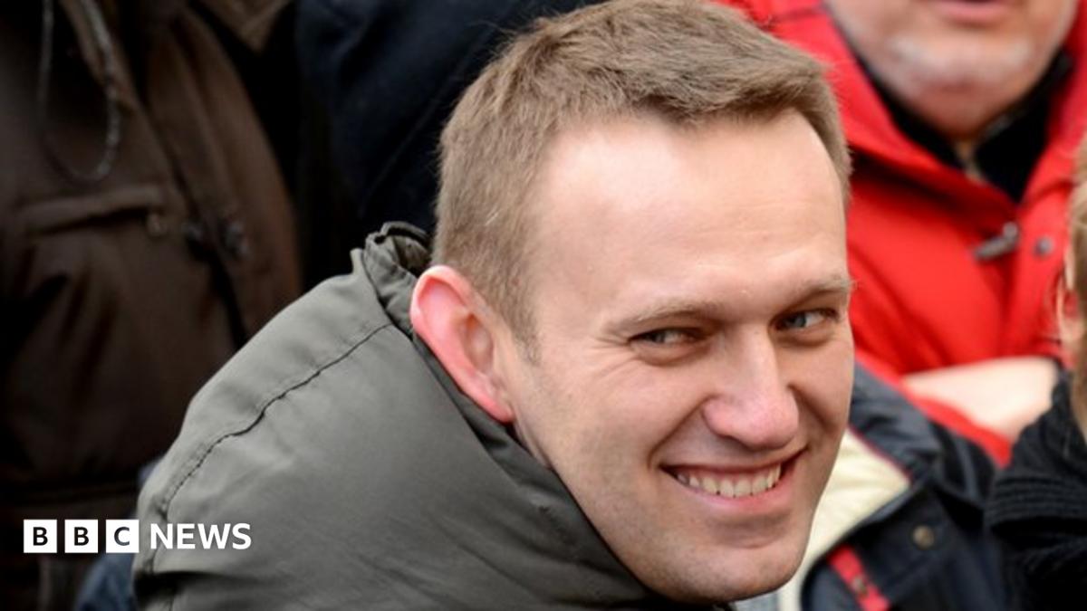 Russian opposition leader Navalny faces early verdict - BBC News