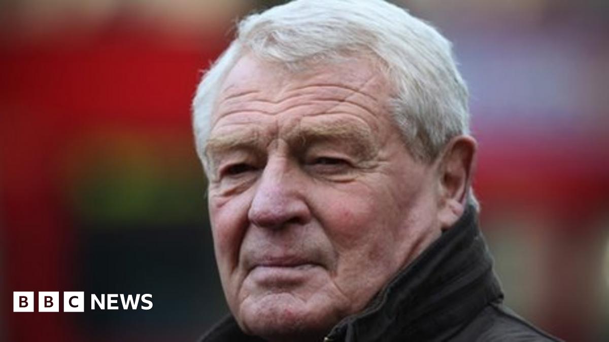 New Year Honours: Lord Ashdown among politicians on list - BBC News
